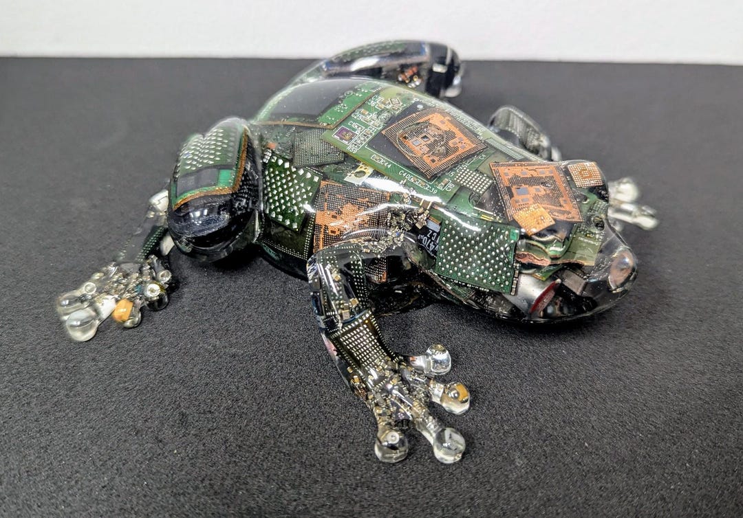 Circuit Tree Frog: Tech Takes a Leap - Etsy