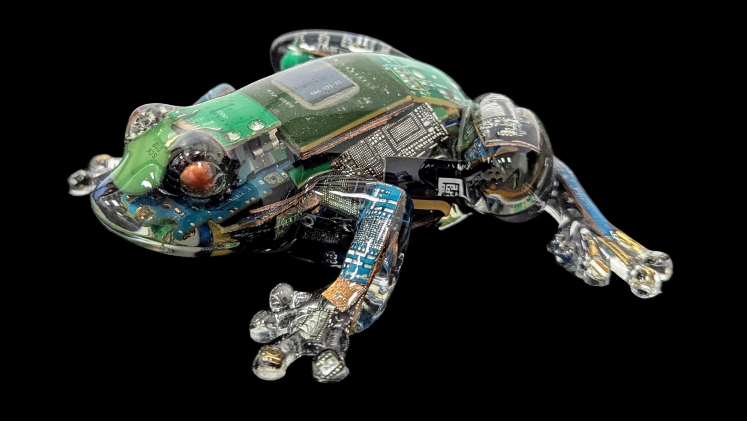 Circuit Tree Frog: Tech Takes a Leap - Etsy