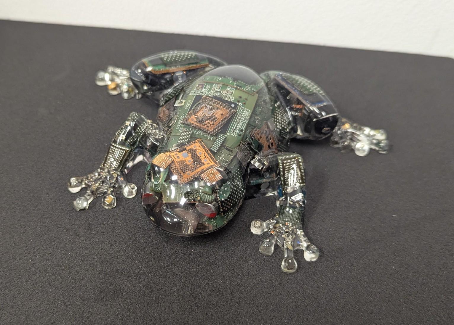 Circuit Tree Frog: Tech Takes a Leap - Etsy