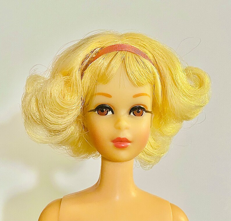 Beautiful Vintage 1969 Twist N Turn Tnt Francie Mod Barbie Cousin Light