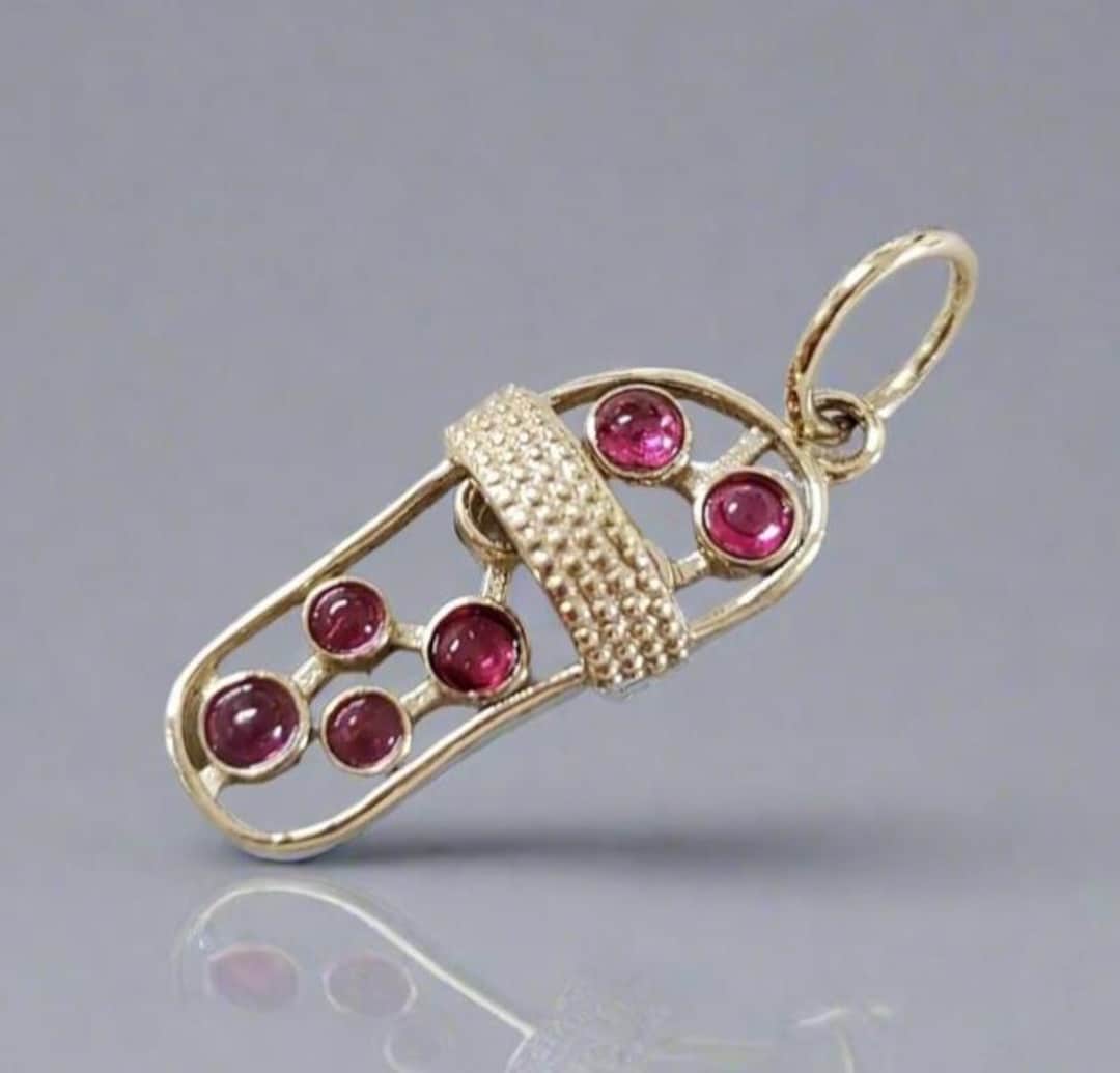 14k Gold Sandal Pendant: Red Spinel Cabochon, Beach Jewelry - Etsy