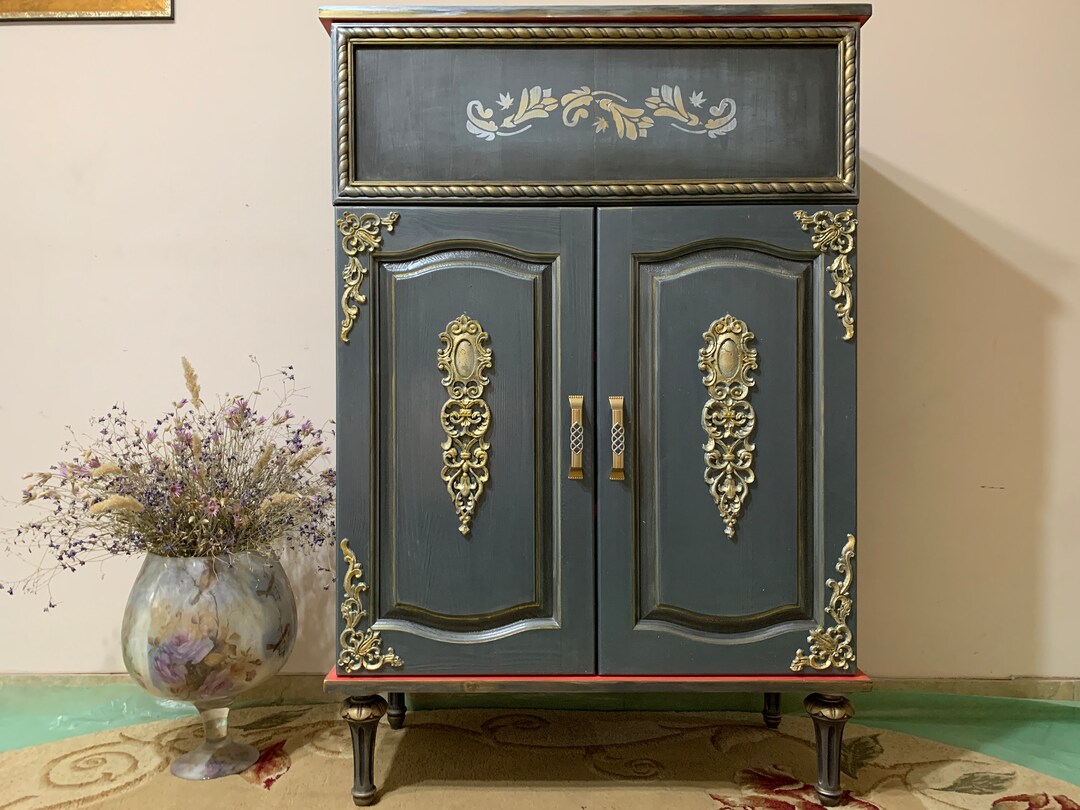 Discount! 11 Magnificent Chests of Drawers, Made Entirely by Hand From ...