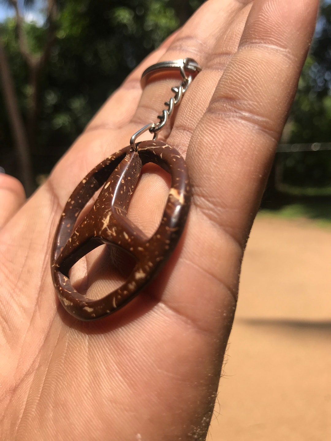High Quality Mercedes Benz Logo Coconut Shell Key Chain Keychain ...