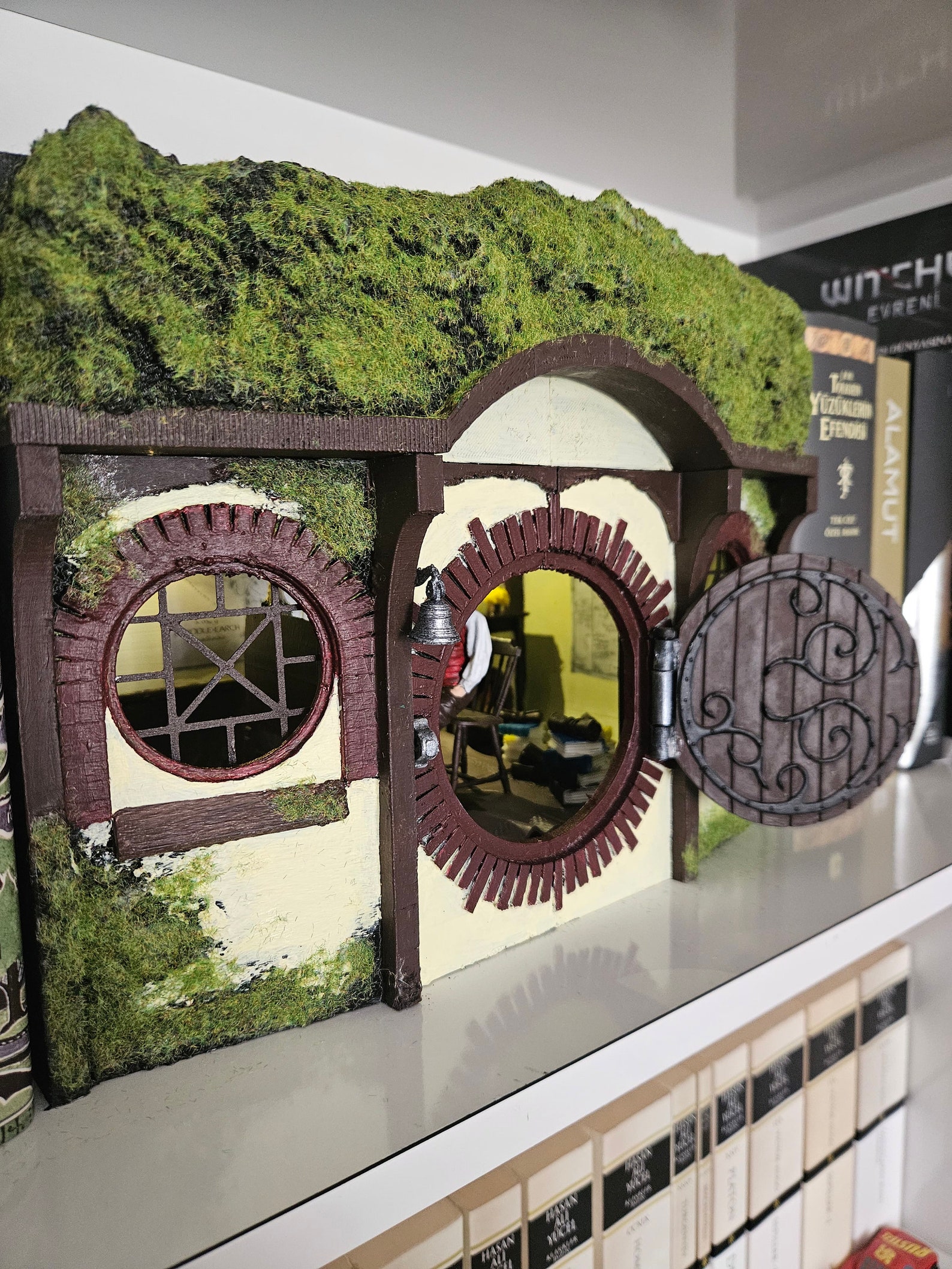 Lotr Book Nook, Lotr, Decor, Gift, Book, Book Shelf, Bilbo House - Etsy