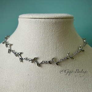 Delicate Silver Peridot Green Leafy Vine Choker Necklace, Woodland ...