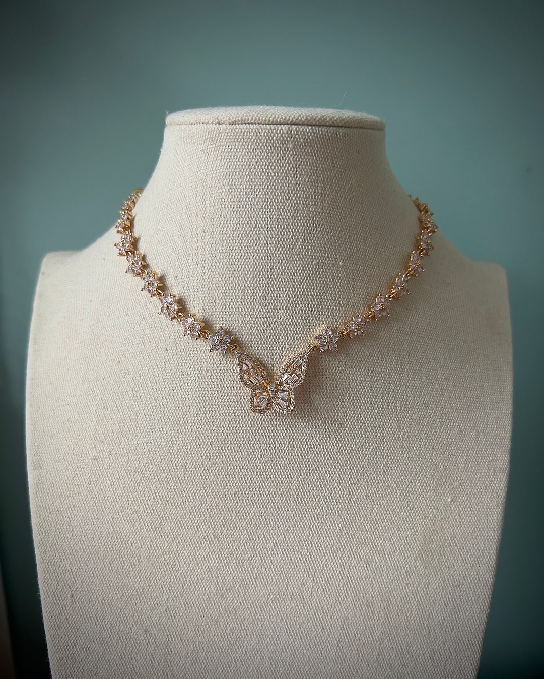 Sparkly Gold Butterfly White Flower Choker Necklace, Beautiful Dreamy ...