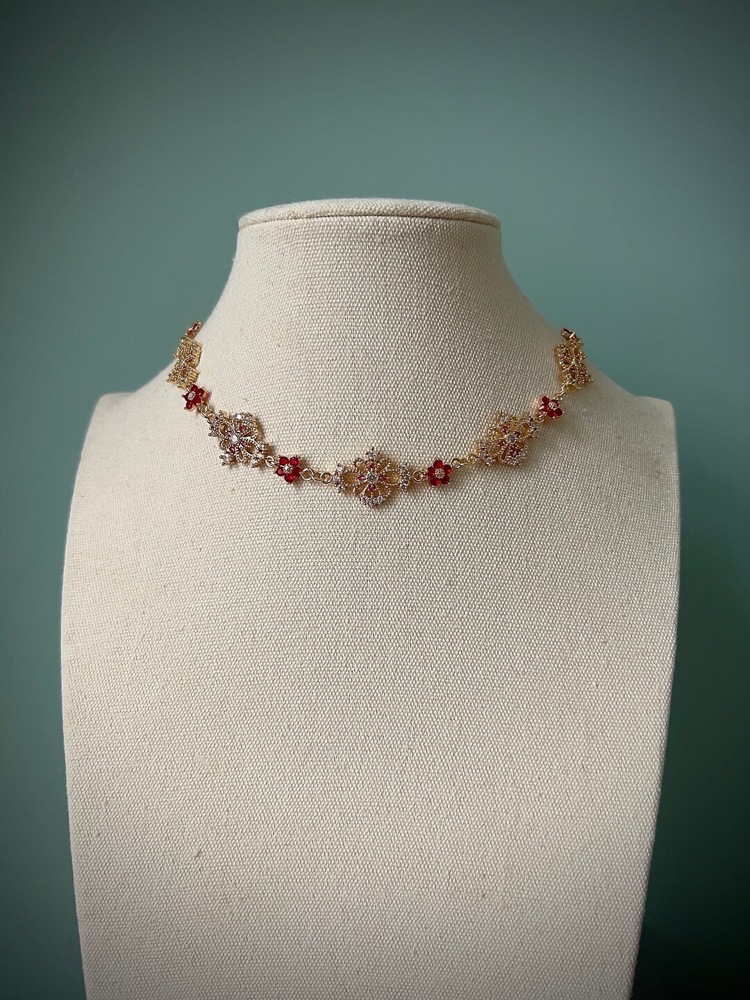 Elegant Red Flower Gold Choker Necklace, Regal Medieval Ruby Red ...