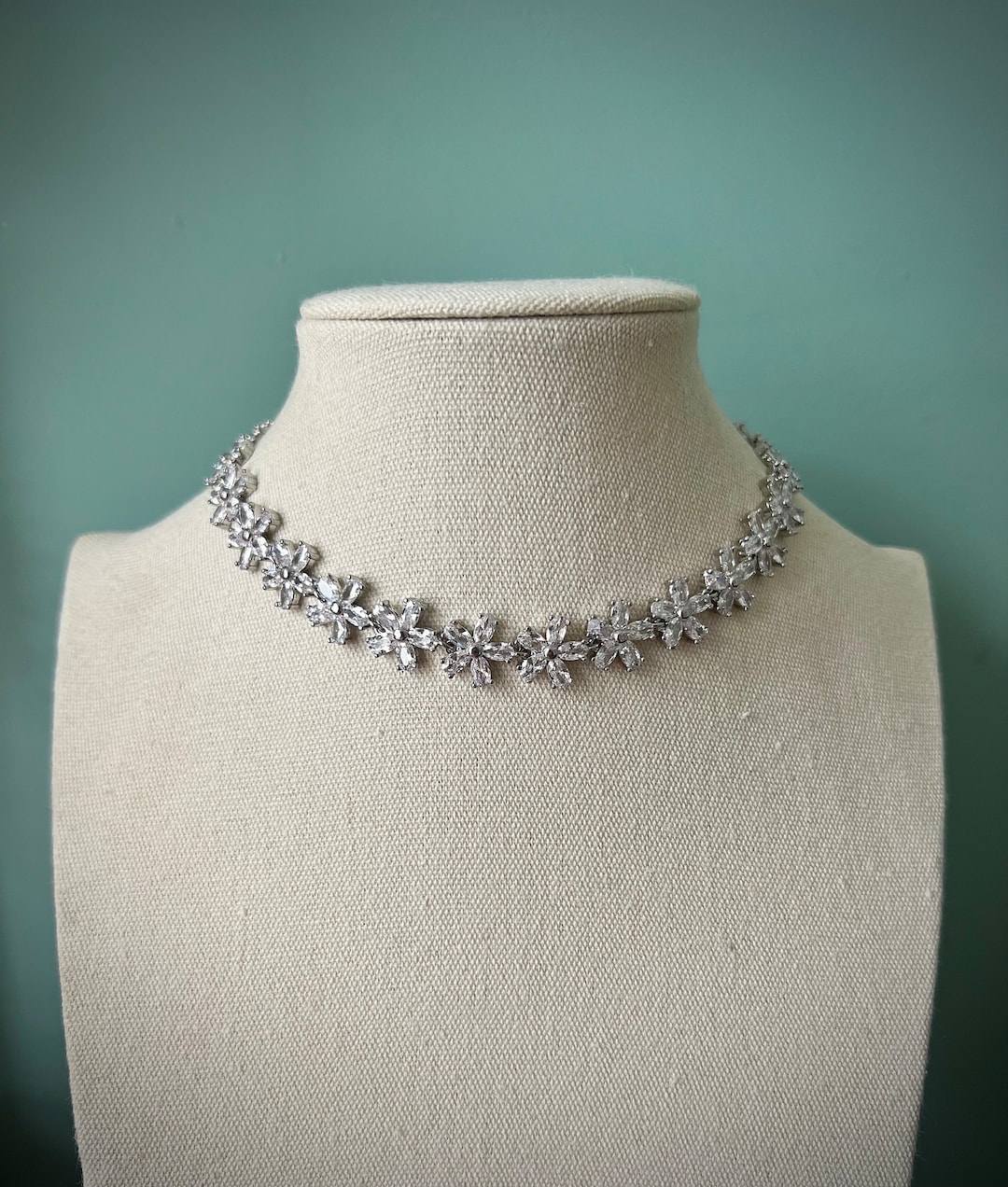 Delicate White Flower Silver Choker Necklace, Beautiful Sparkly Regal ...