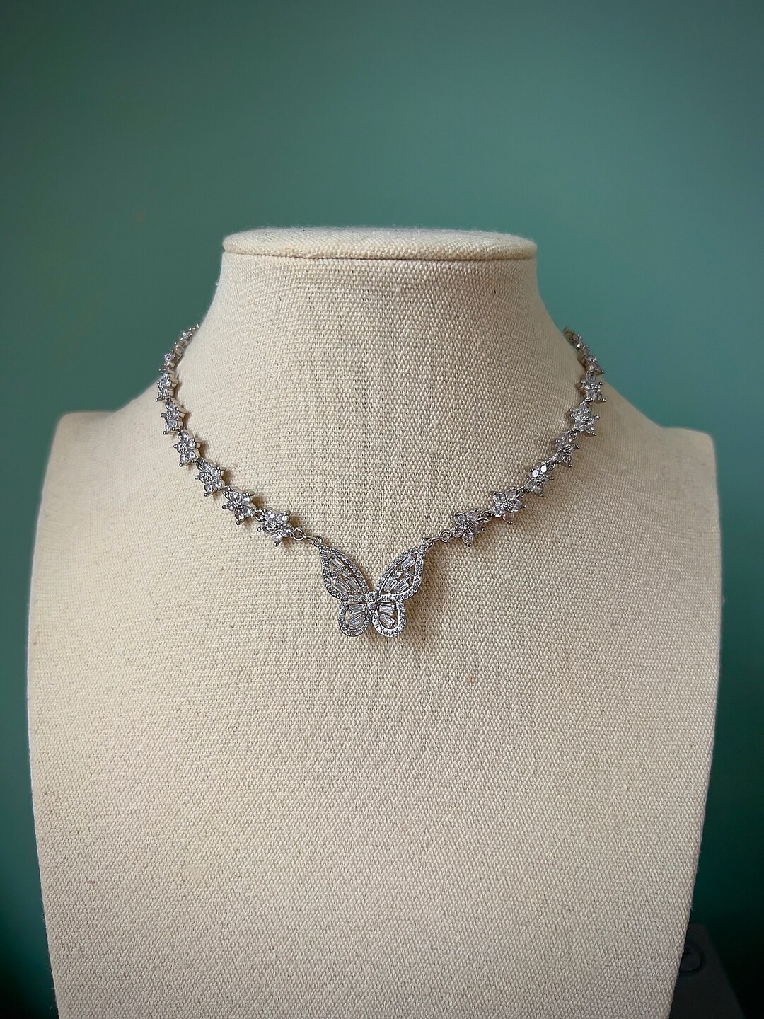 Sparkly Silver Butterfly White Flower Choker Necklace, Beautiful Dreamy ...