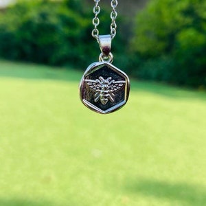 Mini Manchester Bee Necklace, Bumble Bee, Honey Bee | Cute Matching ...