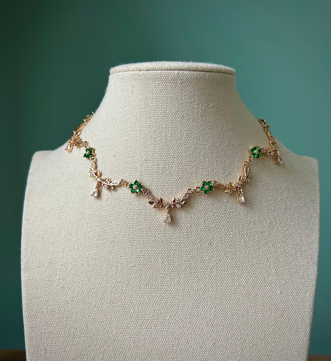Gold Teardrop Green Flower Choker Necklace, Elegant Emerald Regency ...