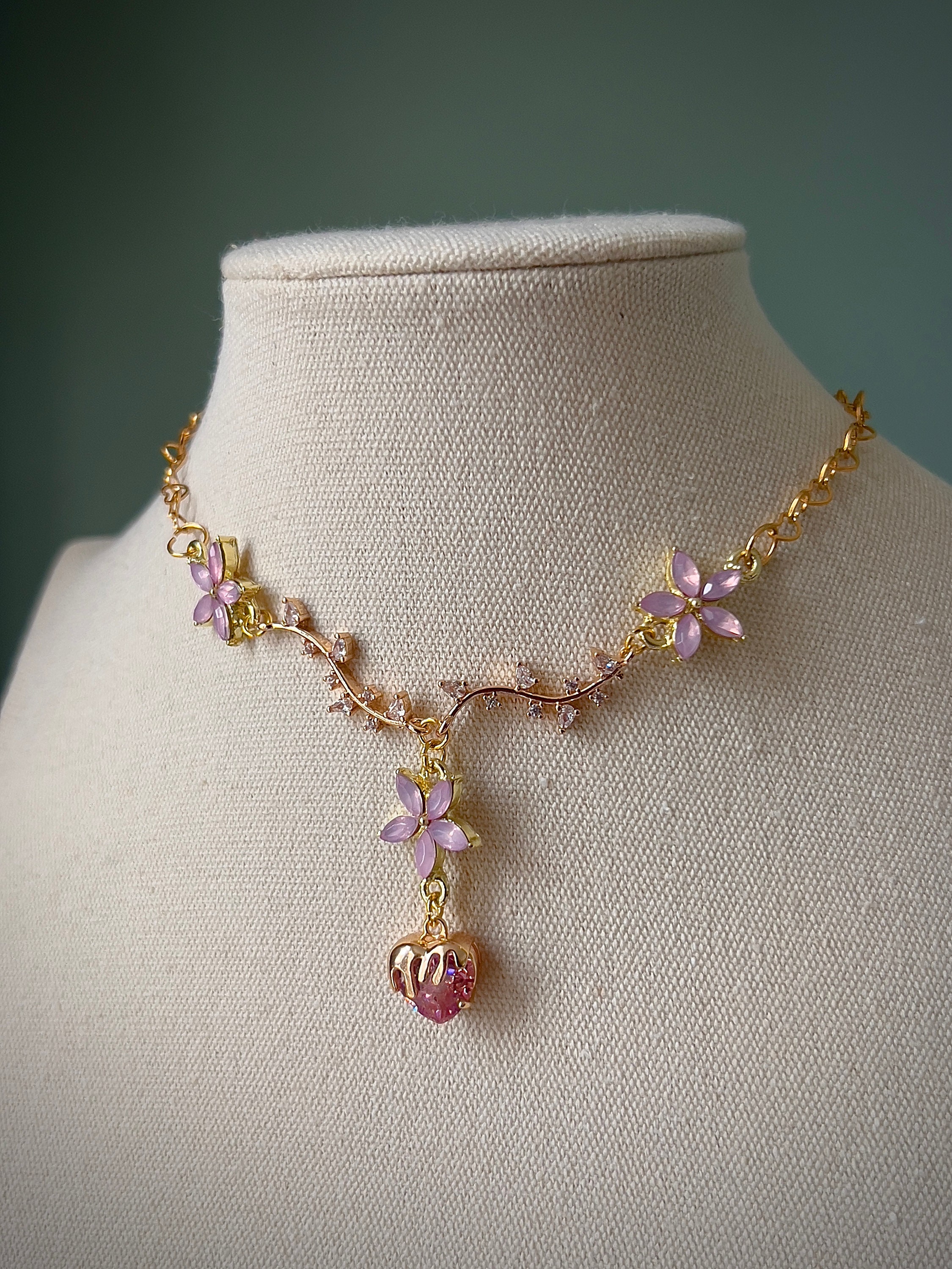 Red Castle Princess Choker Necklace, Regal Delicate Flower Choker ...