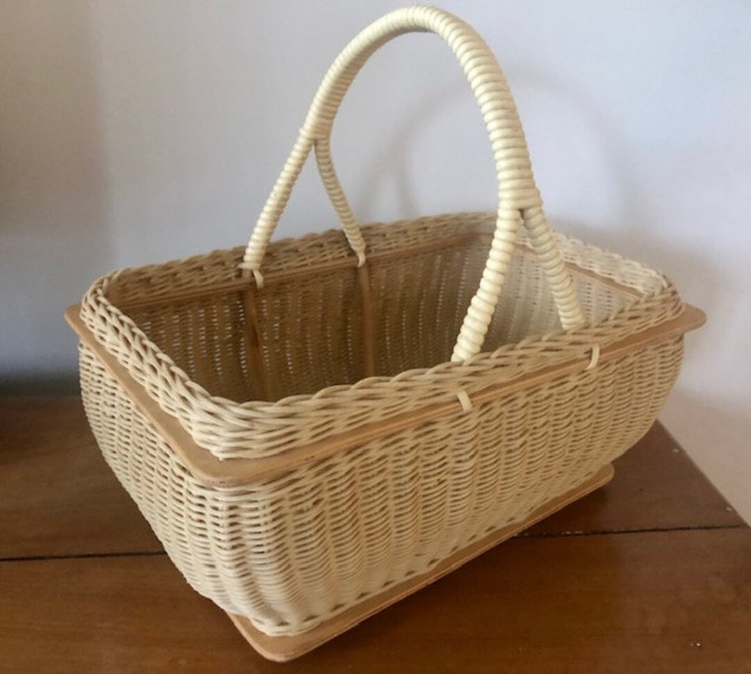 Vintage Large Plastic Woven Basket - Etsy