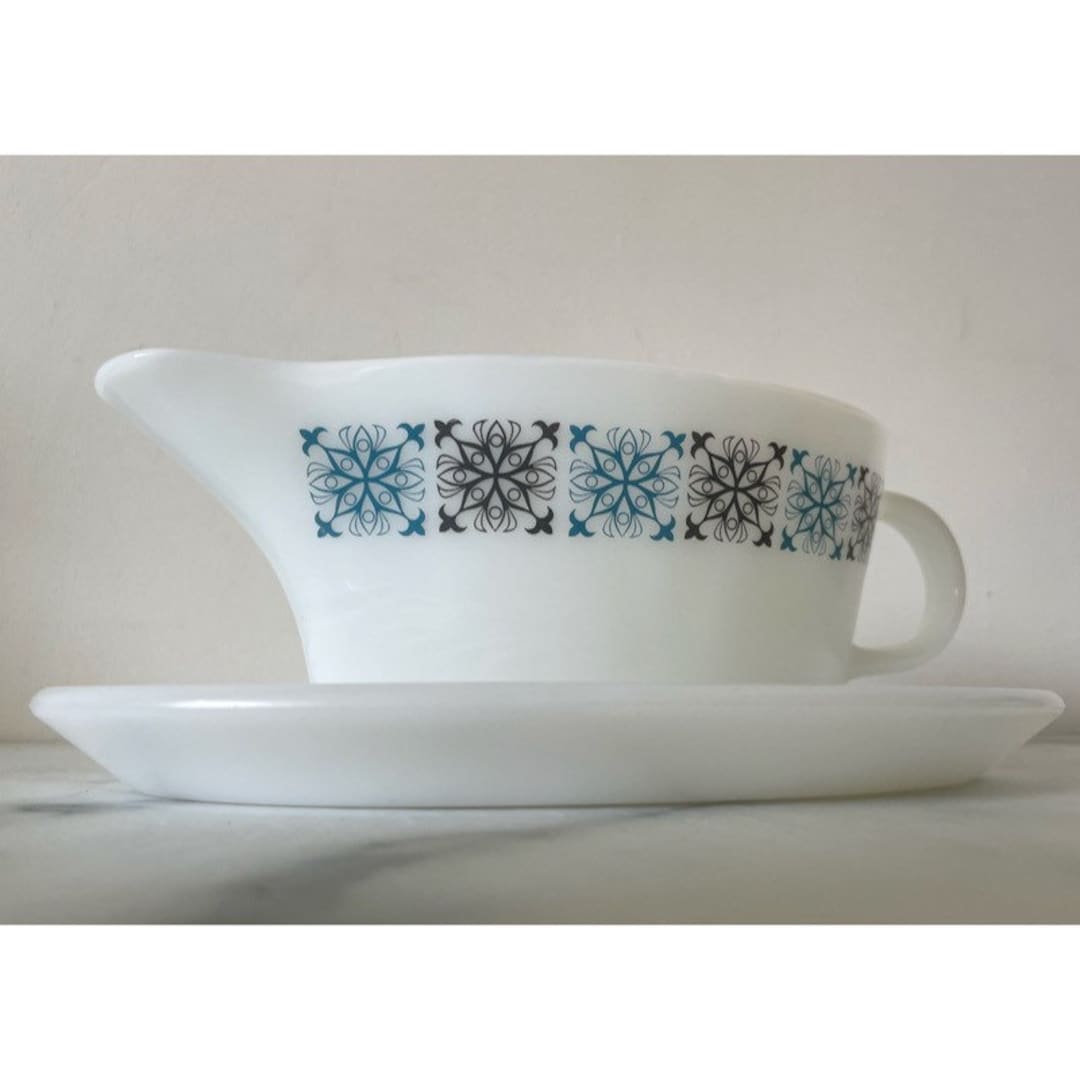 Vintage JAJ Pyrex Gravy Sauce Boat Chelsea Pattern - Etsy