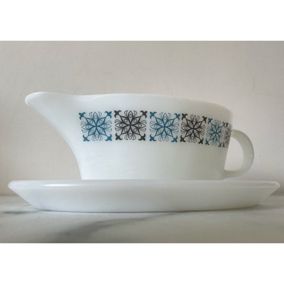 Vintage JAJ Pyrex Gravy Sauce Boat Chelsea Pattern | Etsy