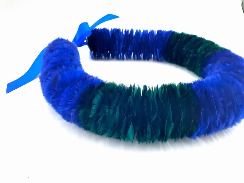 Royal Blue and Emerald Lei Hulu Poepoe, Lei Humu Papa, Maui Feather Lei ...
