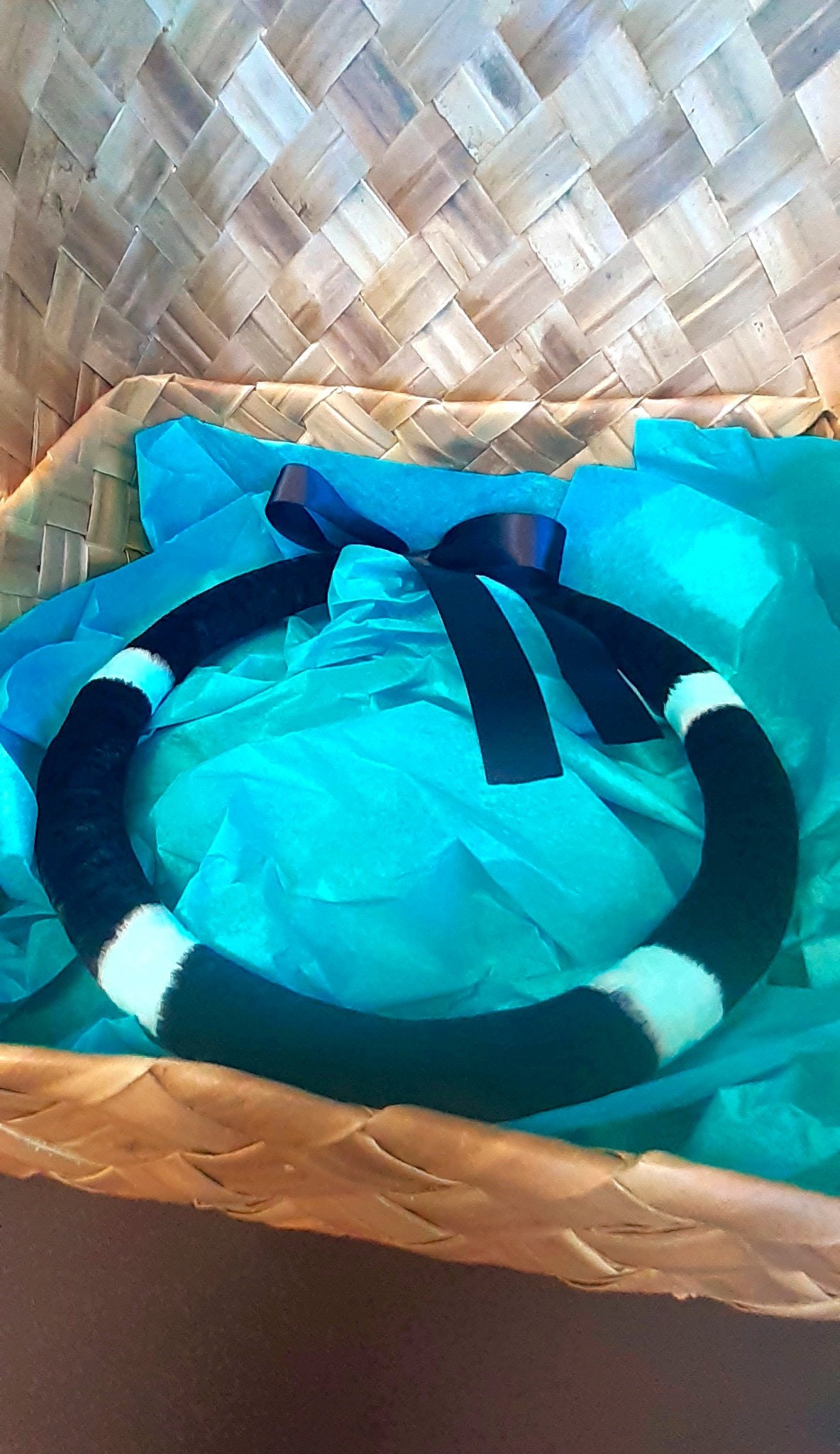 Black and Light Teal Lei Hulu Kamoe, Maui Feather Lei, Handmade Custom ...