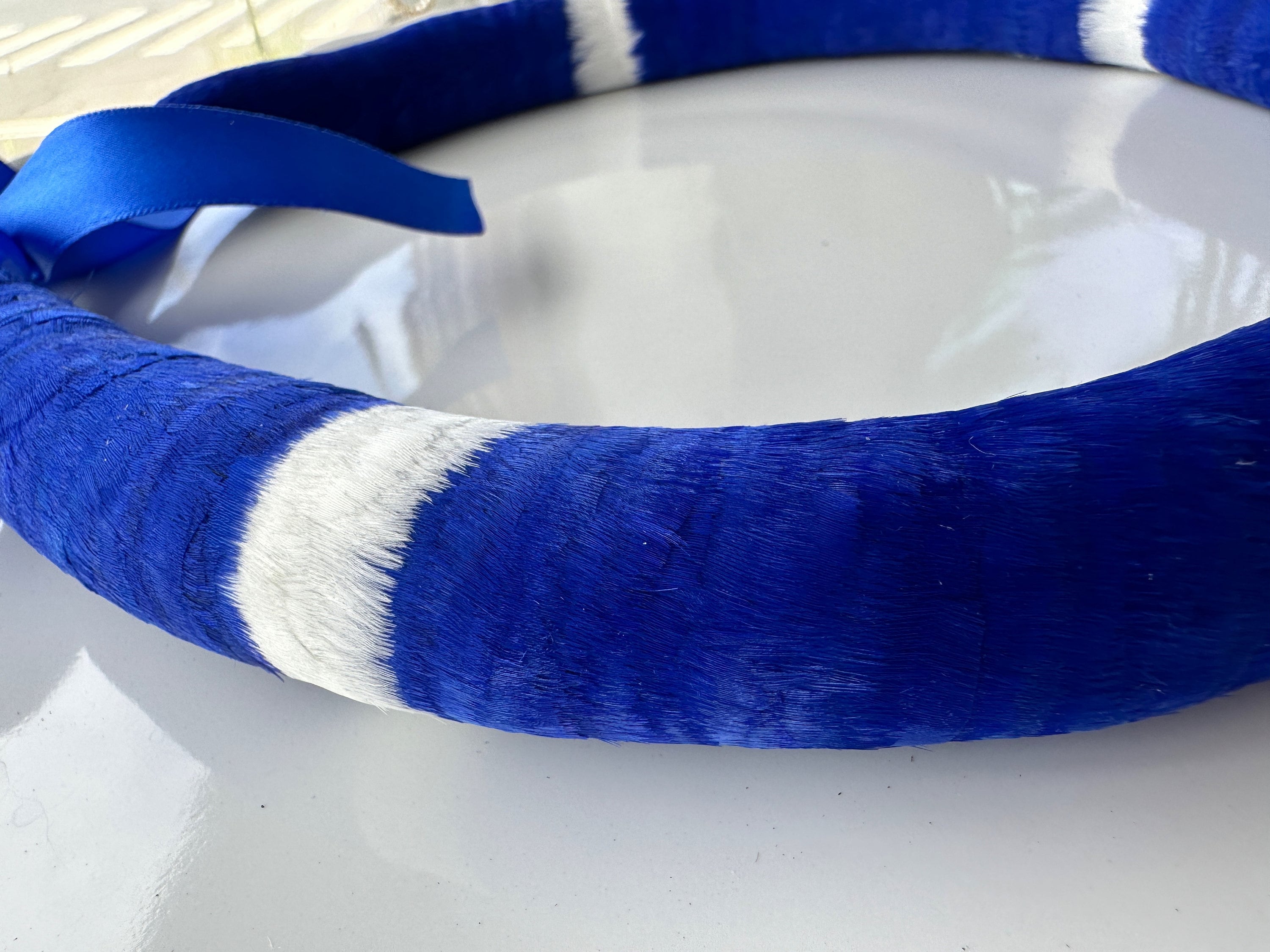 Royal Blue and White Lei Hulu Kamoe, Custom Graduation Lei, Lei Po'o ...