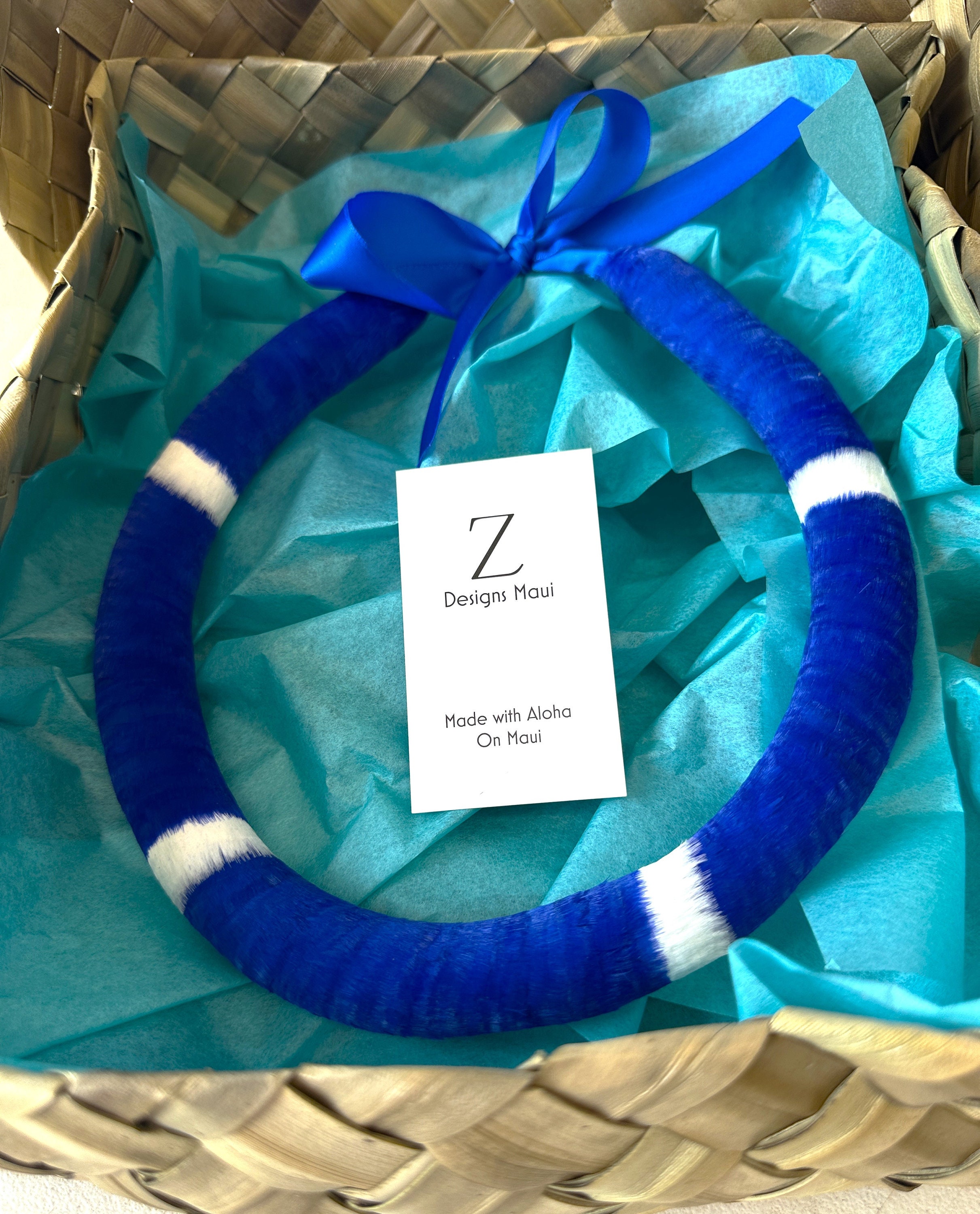 Royal Blue and White Lei Hulu Kamoe, Custom Graduation Lei, Lei Po'o ...