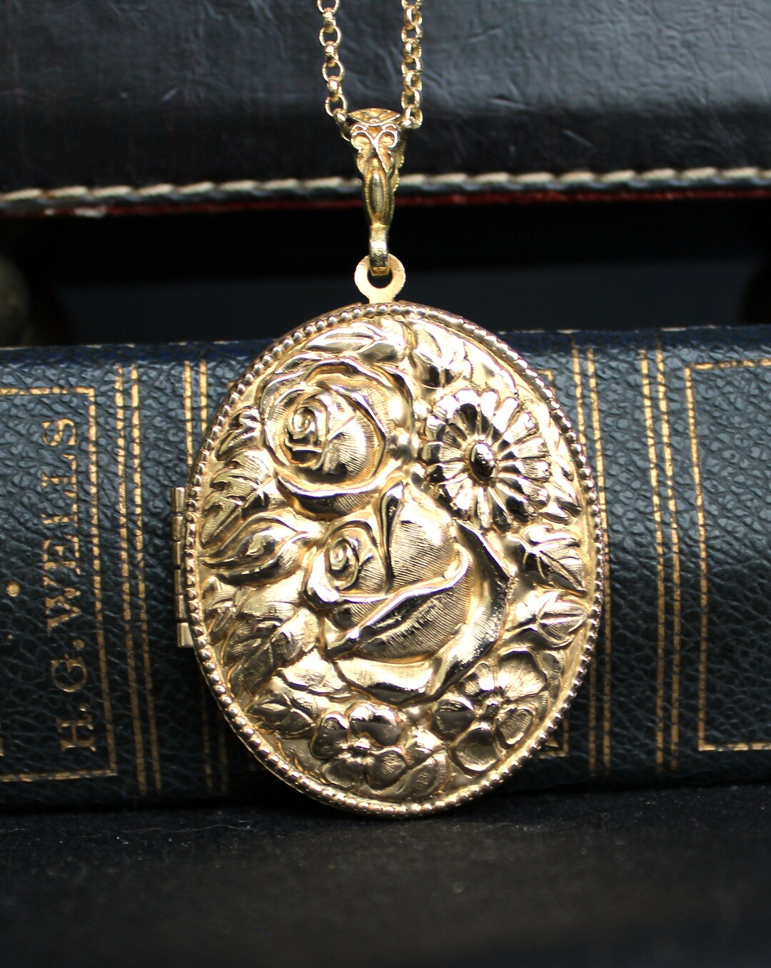 Extra Large Oval Vintage Brass Locket With Repousse Flowers - Etsy