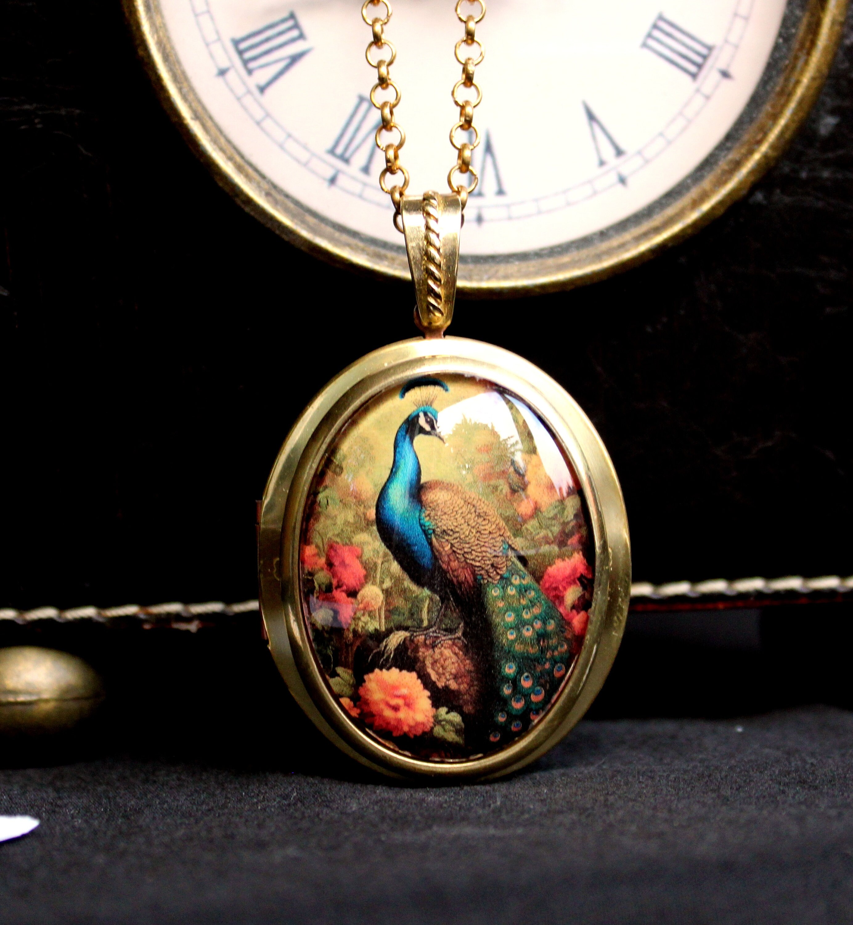 Large Oval Polished Brass Locket With an Art Nouveau Peacock - Etsy