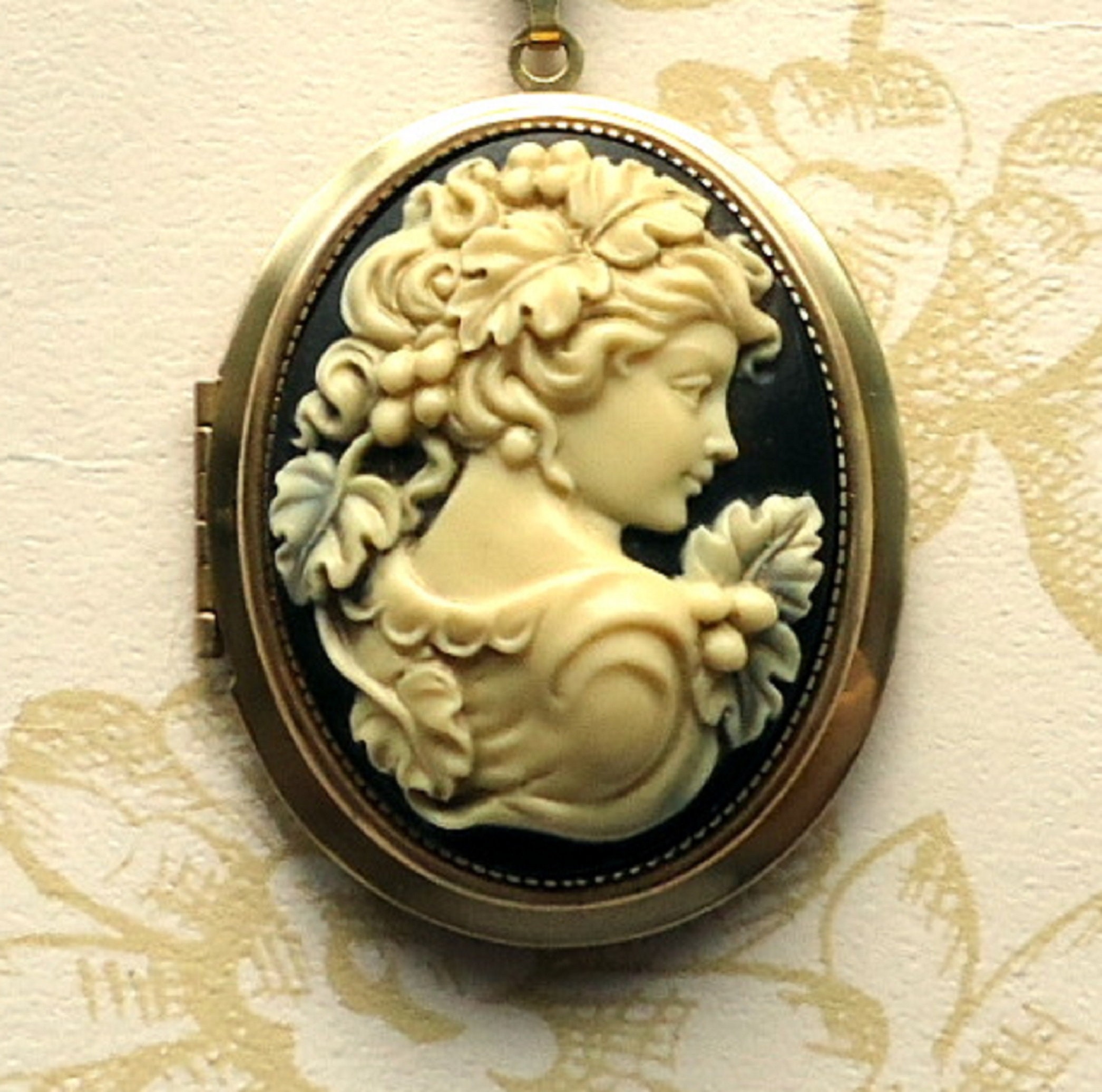 Large Oval Polished Brass Victorian Lady Cameo Locket on a - Etsy