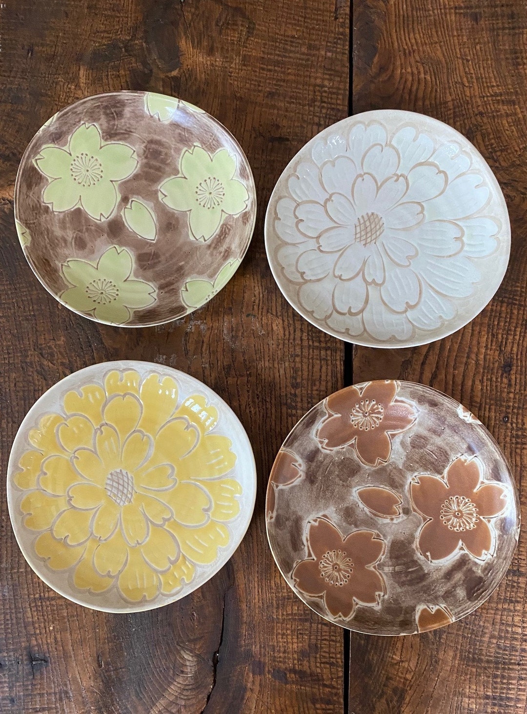 4 Flower Design Plates- Beautiful - Etsy