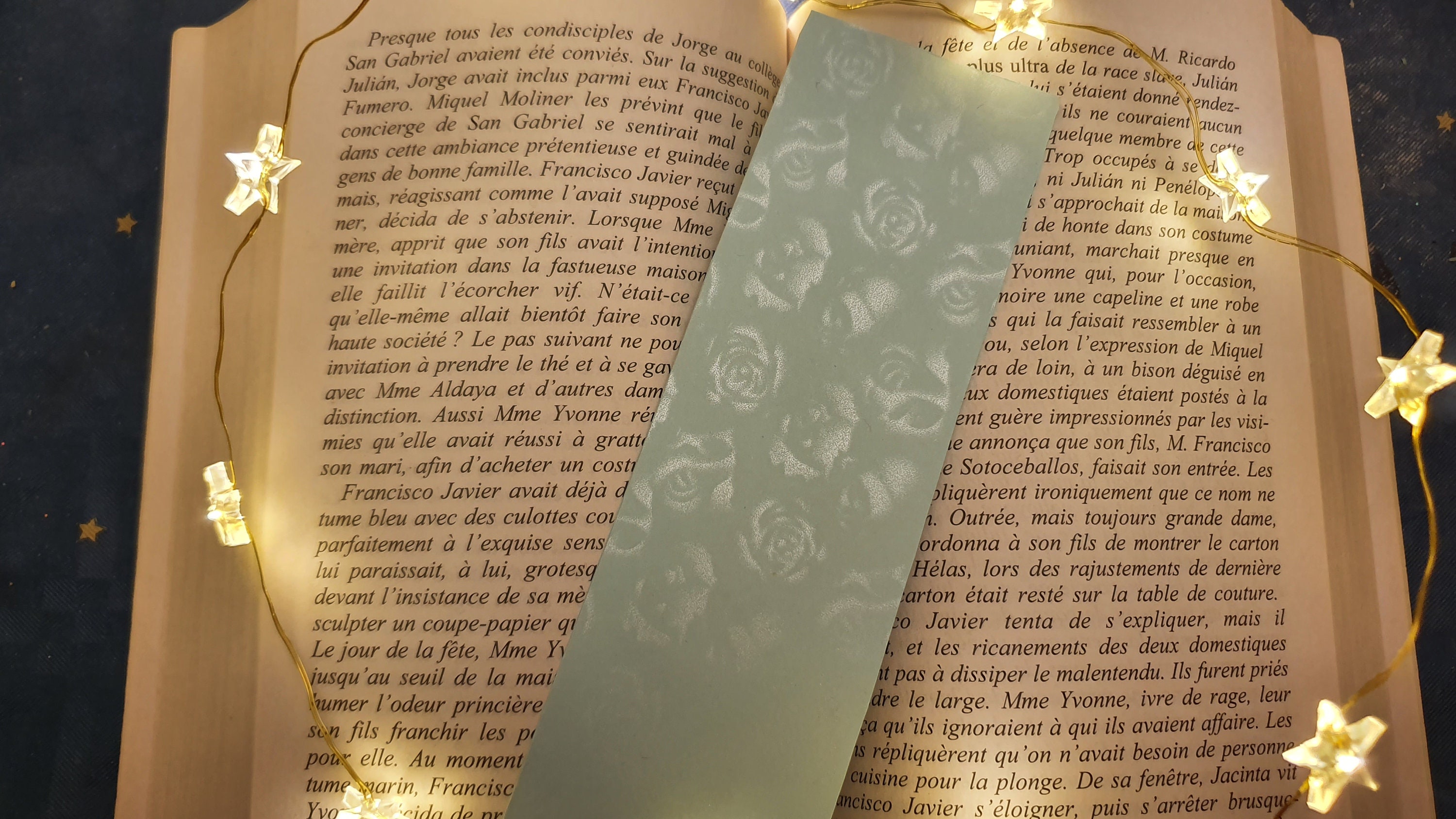 Marque-page avec roses irisées | Etsy