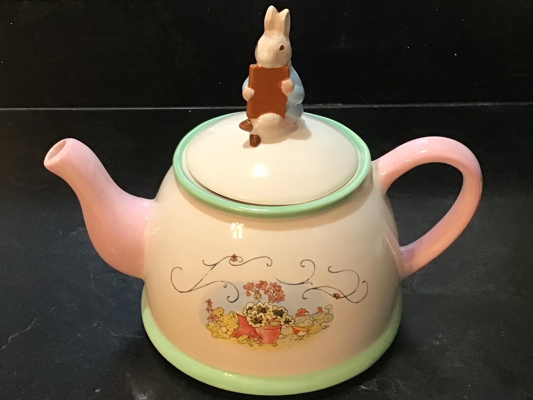 Adorable Vintage Teleflora Peter Rabbit Ceramic Teapot - Etsy