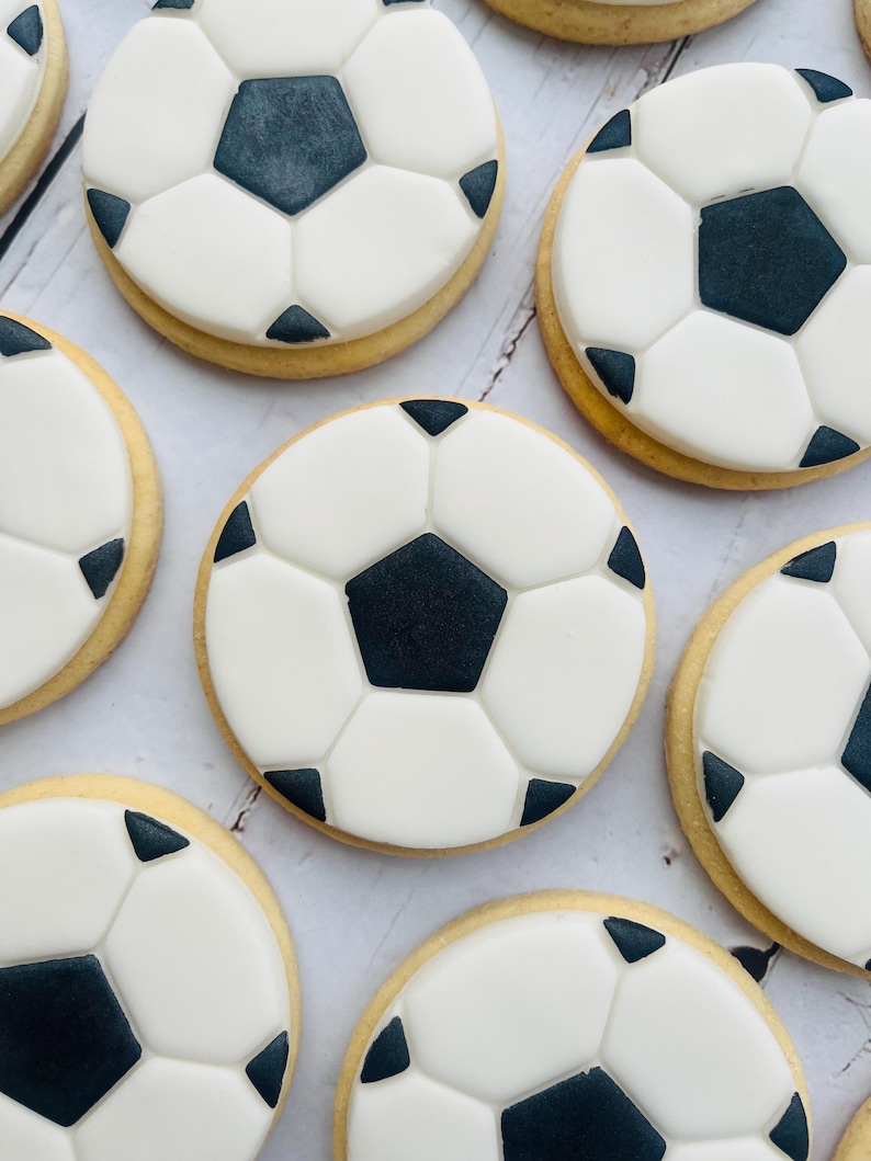 Football/ Sports / Football Theme Personalised Fondant Iced Sugar ...