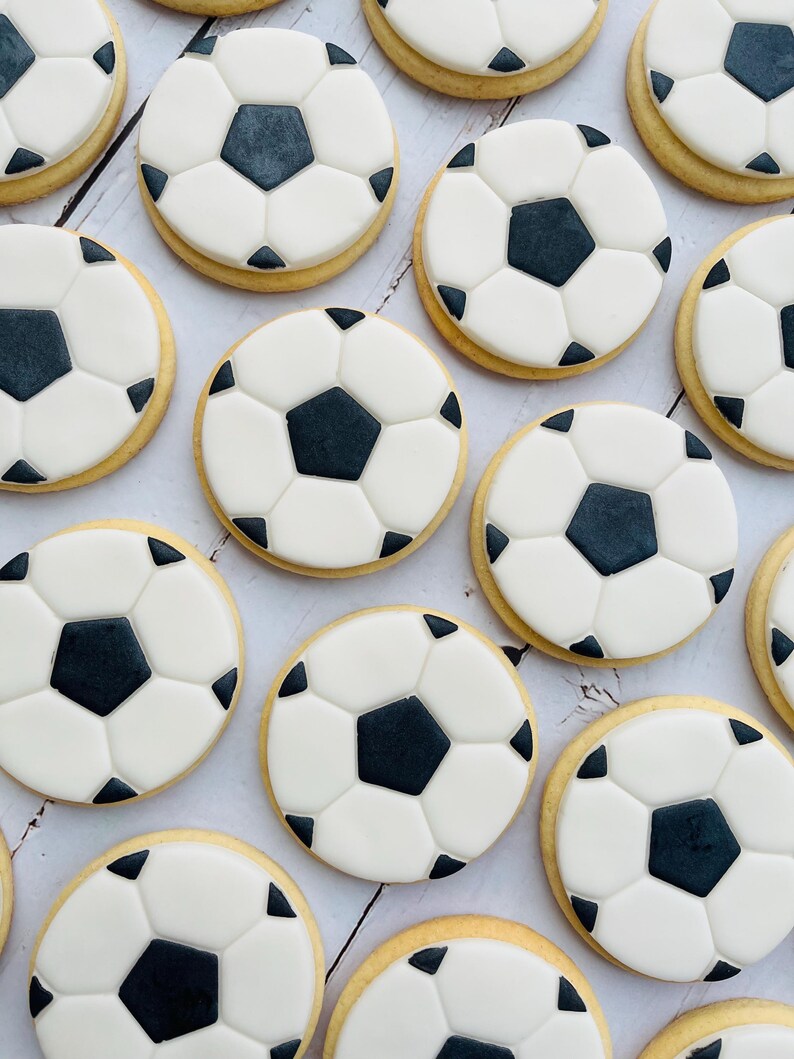 Football/ Sports / Football Theme Personalised Fondant Iced Sugar ...