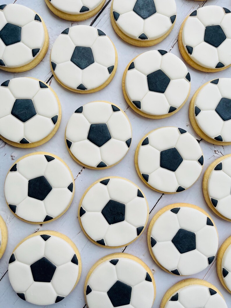 Football/ Sports / Football Theme Personalised Fondant Iced Sugar ...