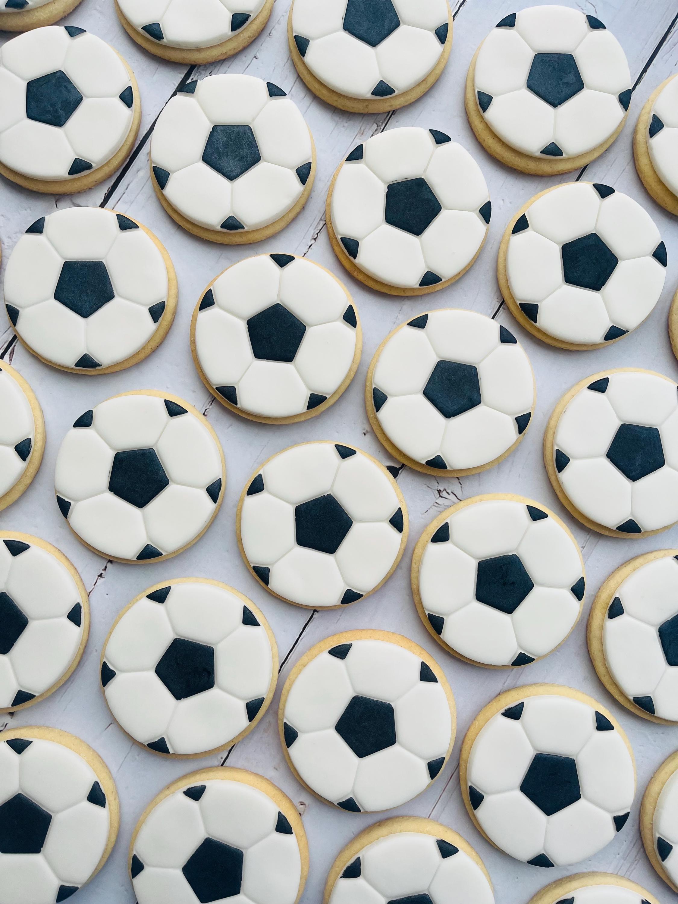 Football/ Sports / Football Theme Personalised Fondant Iced Sugar ...