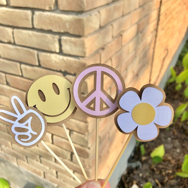 Retro Cupcake Topper - Etsy