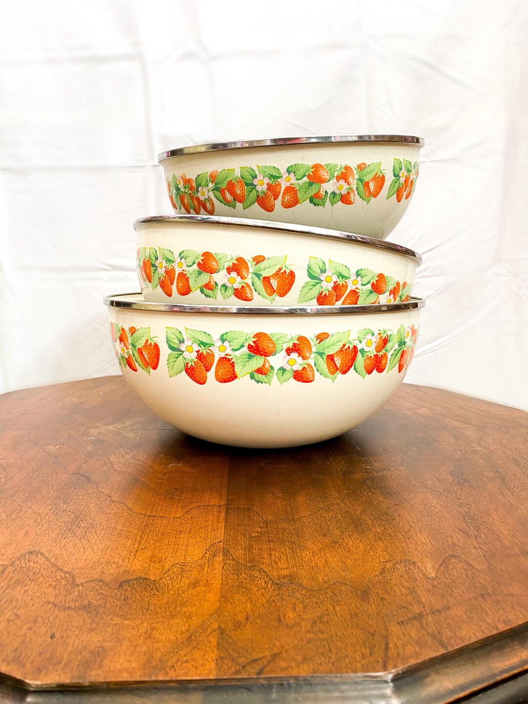 Vintage Kobe Kitchen Enamel Metal Mixing Bowls Retro Strawberry Nesting ...