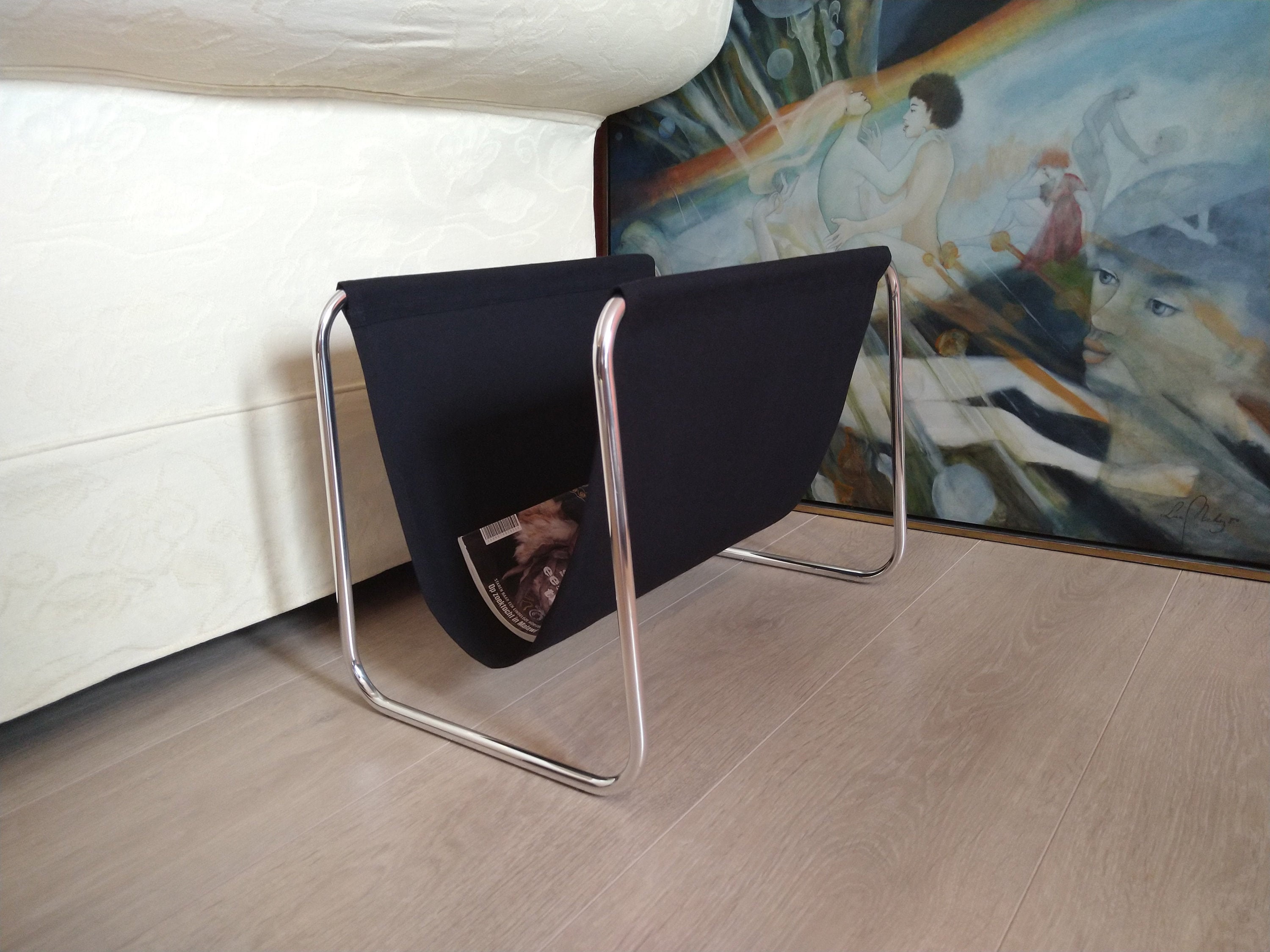 Tijdschrift & krantenhouder met zwart linnen stof en geplooid frame in ...