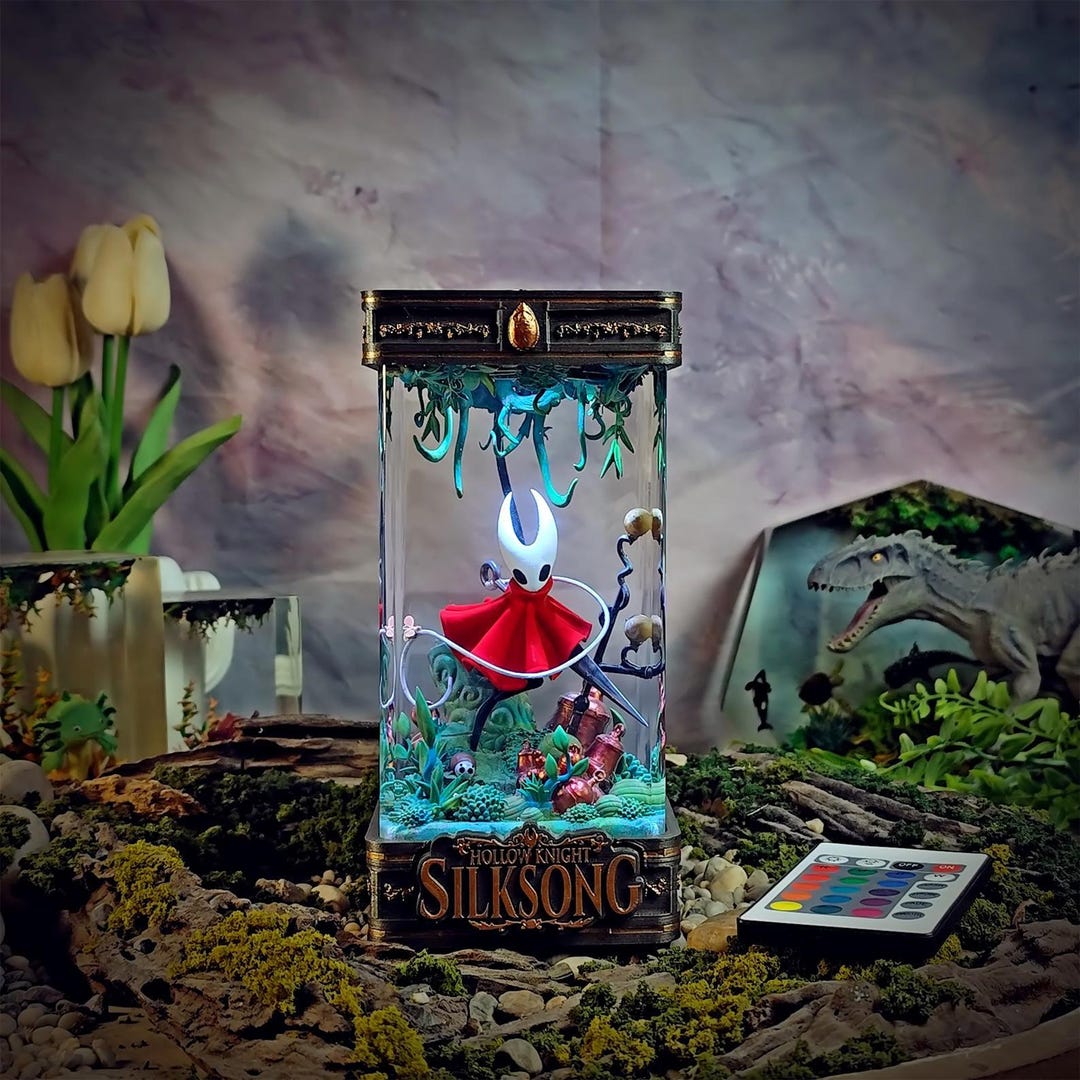 Hornet Resin Lamp, Hollow Knight Silksong Decor, Handmade Gamer Light ...