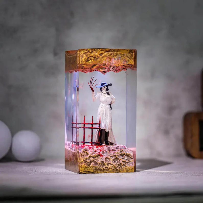 Lady Dimitrescu Resin Lamp – Resident Evil Diorama Light – Handmade ...