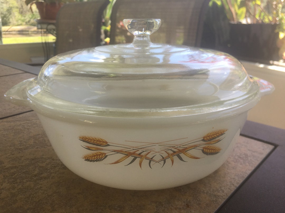 Anchor Hocking Fire King Wheat Pattern 1 1/2 QT Casserole Dish W/lid ...