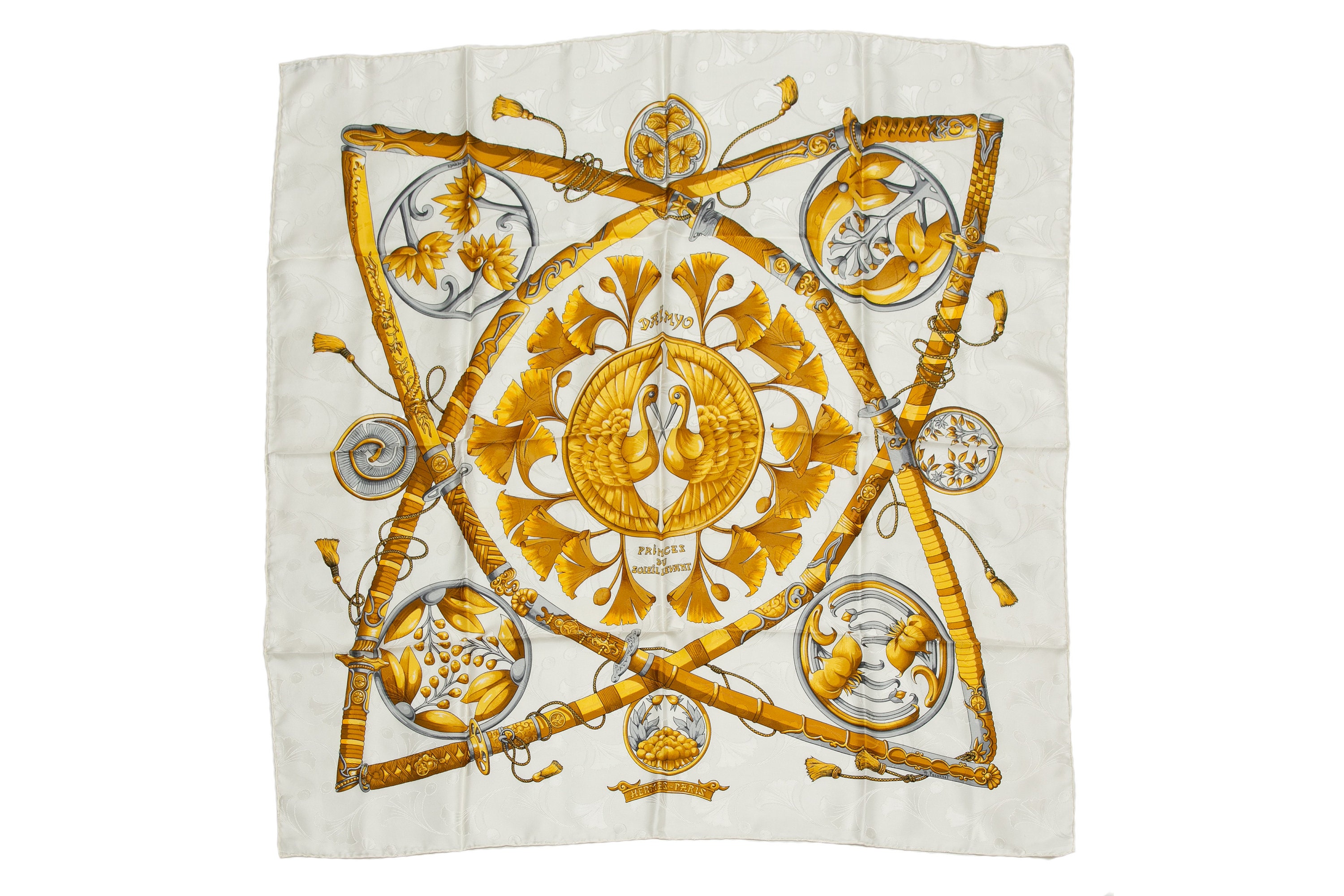 HERMES SCARF 90 daimyo Princes Du Soleil Levant White, Gold HERMES SCARF 90 daimyo Princes Du Soleil Levant White, Gold