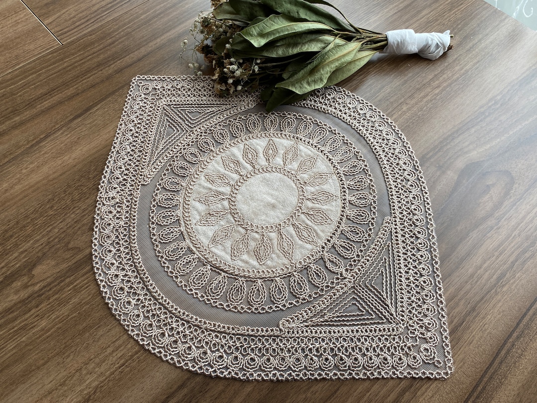 Cappuccino French Lace Doily Placemats, Vintage Velvet Lace Placemats ...