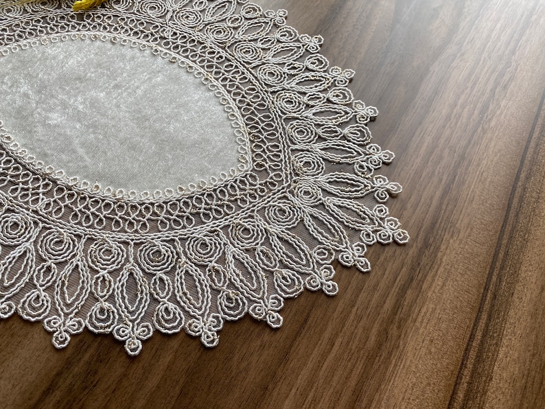 Cream French Lace Doily Shimmered Placemats, Vintage Velvet Lace ...