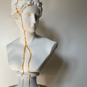 Large Helen Sculpture Statue, Helen Bust Statue,gold Strips Bust, Helen ...