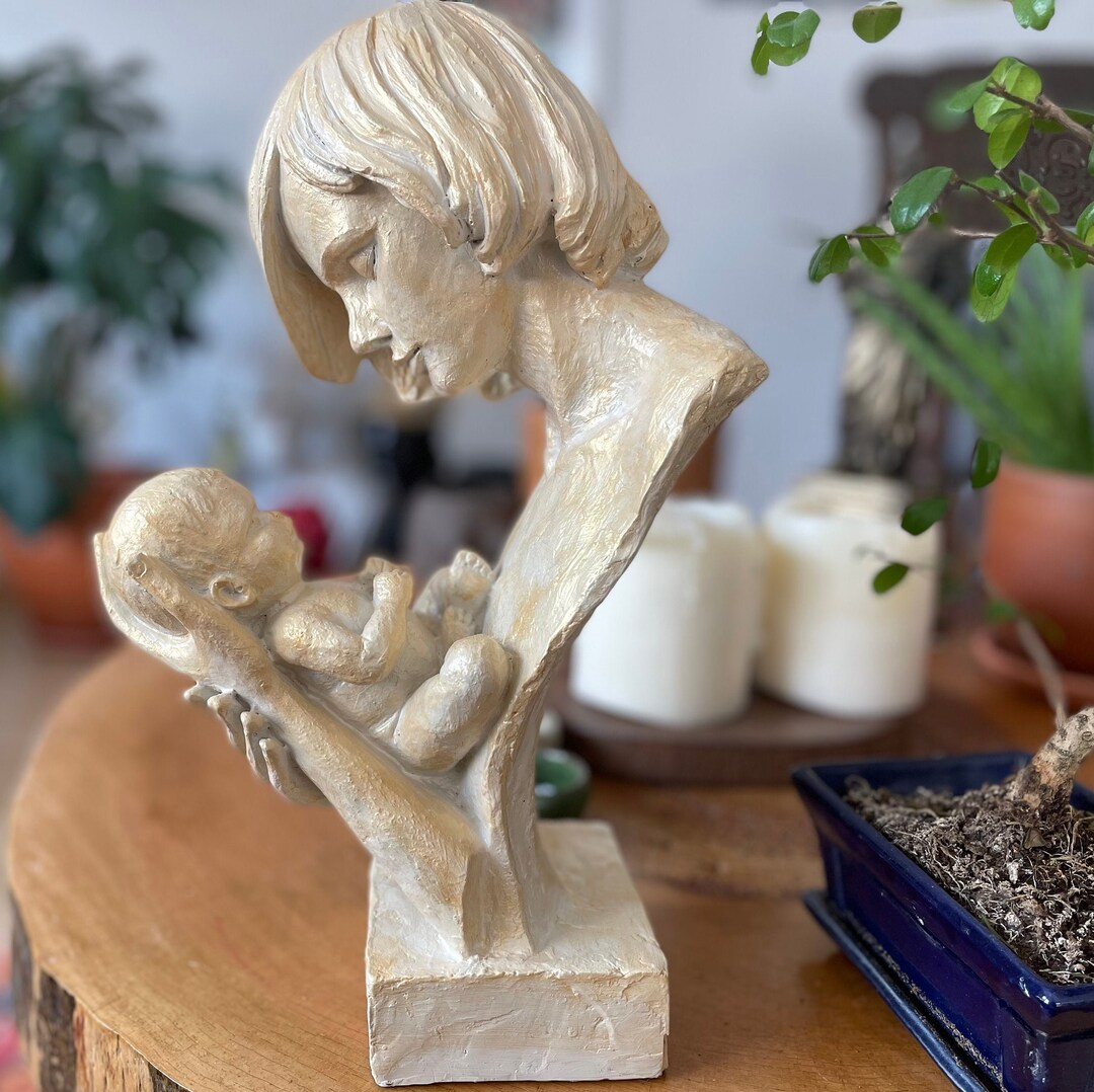 Mom and Baby Statue ,mother's Day Gift,large Lady Statue,baby Shower ...