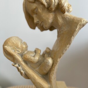 Mom and Baby Statue ,mother's Day Gift,large Lady Statue,baby Shower ...