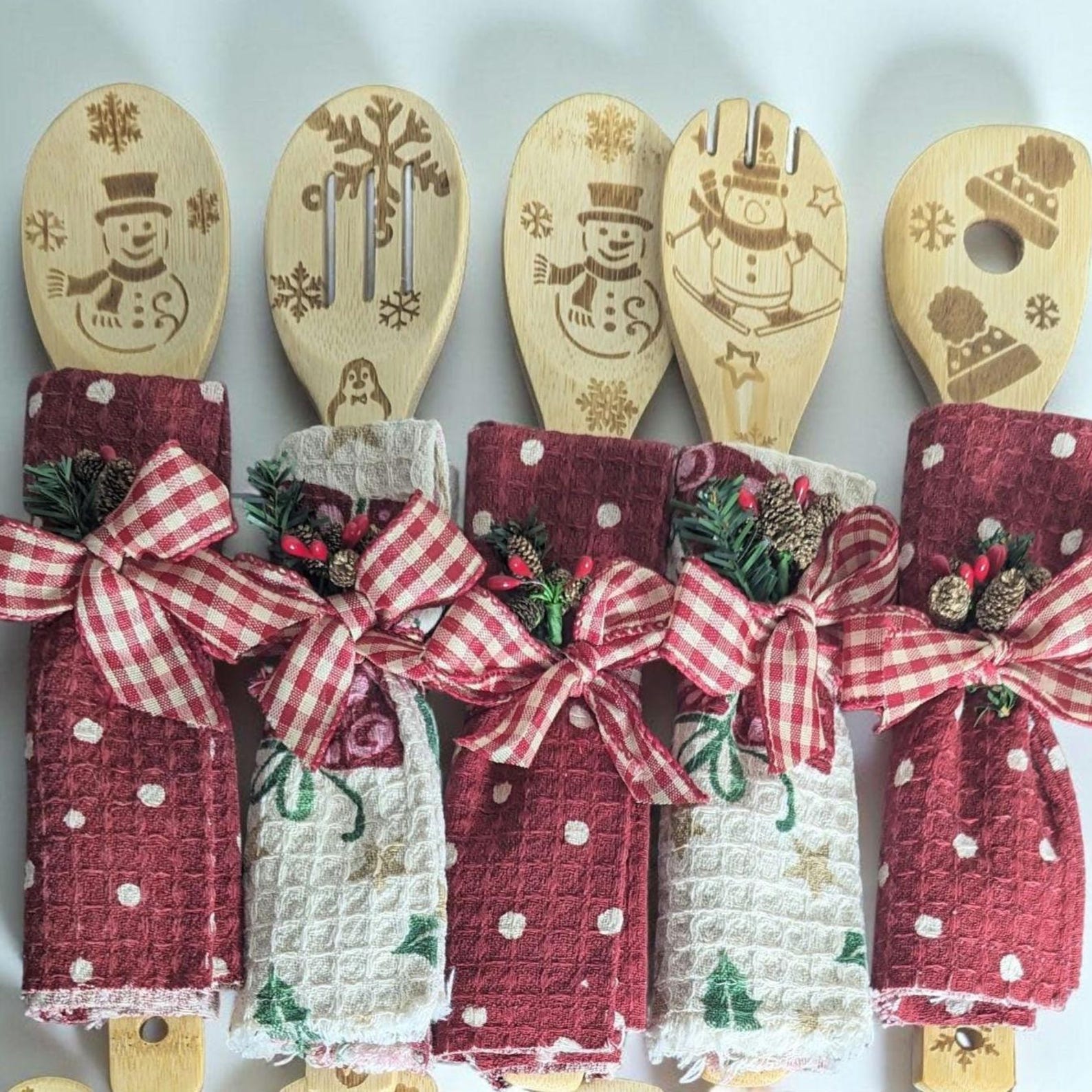 Holiday Hand Towel & Bamboo Utensil Gift Set: Festive Kitchen Decor - Etsy