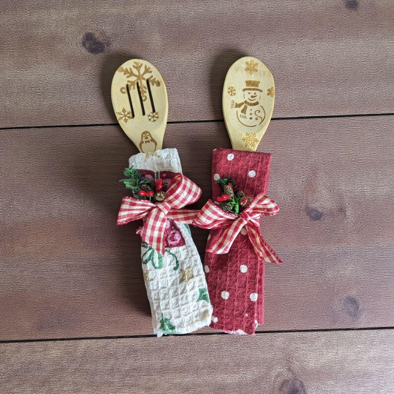 Holiday Hand Towel & Bamboo Utensil Gift Set: Festive Kitchen Decor - Etsy