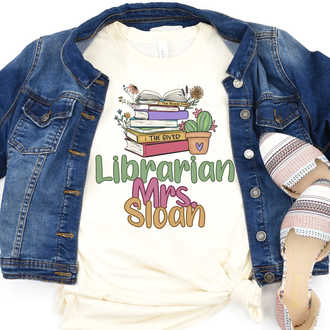 Customized Librarian T-shirt Custom Library Media Specialist Shirt Gift ...