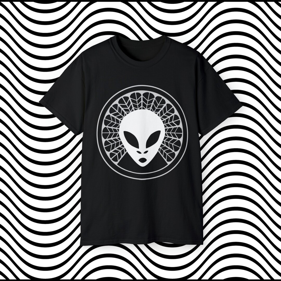 Alien Crop Circle - Unisex Ultra Cotton Tee - Etsy