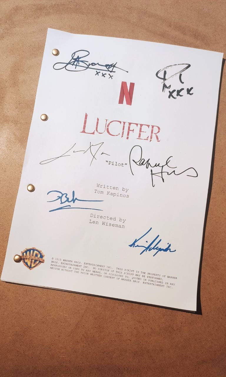 Script Pilot LUCIFER Tvseries Autograph Screenplay Tom Ellis - Etsy